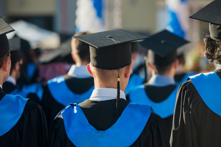 5 Scholarships for Pakistani Students in the UK